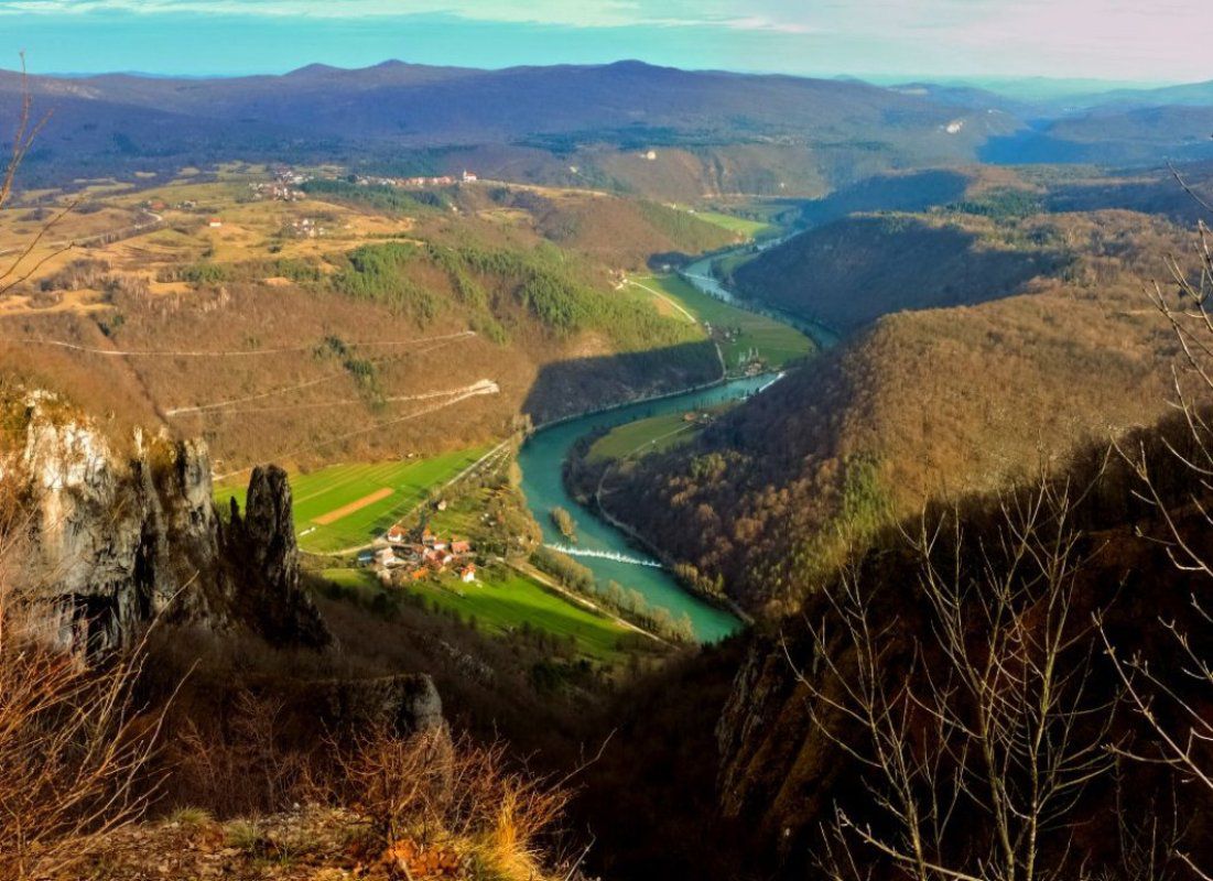 Kolpa River is a picturesque destination! » BIG BERRY